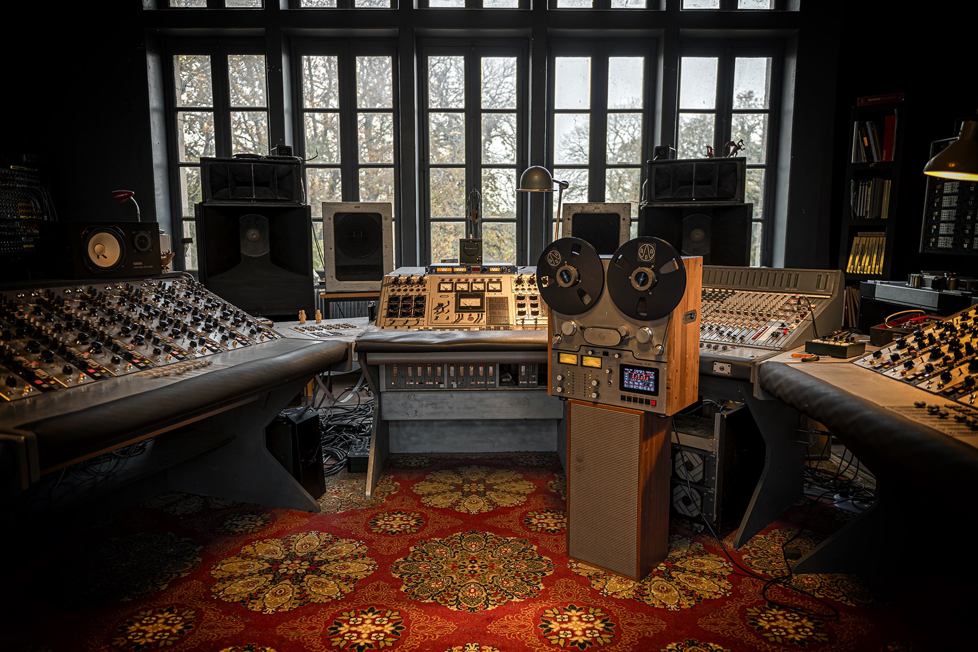 De Analog Audio Design TR-1000: een pre-historische spoelenrecorder in ...