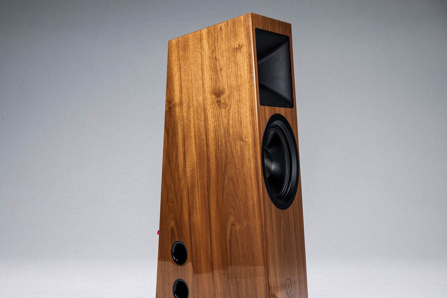 Ø Audio presenteert Icon 12 luidspreker op Florida International Audio Expo